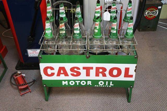 Enamel Front Castrol Z 12 Bottle Oil Rack. | XXXX Antique Complex