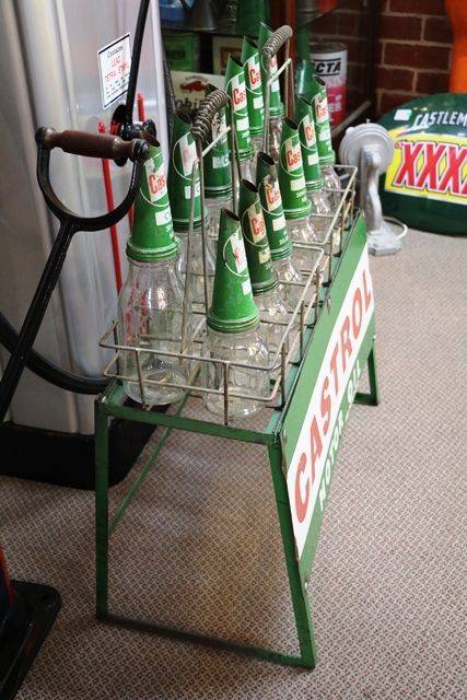 Enamel Front Castrol Z 12 Bottle Oil Rack. | XXXX Antique Complex