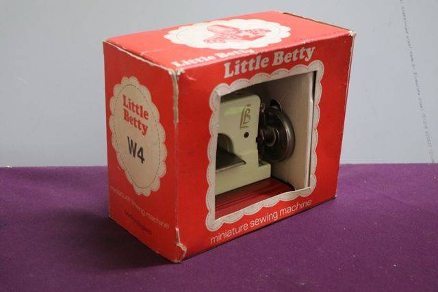 Little Betty Sewing Machine # | XXXX Antique Complex