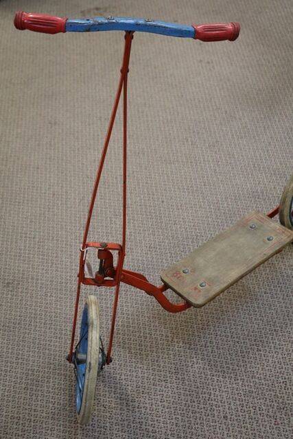 Vintage Tri-ang Scooter | XXXX Antique Complex