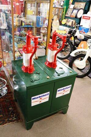 Vintage Twin Pump Mobil Garage Hi-Boy Oil Dispensers. # | XXXX Antique ...