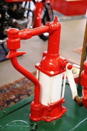 Vintage Twin Pump Mobil Garage Hi-Boy Oil Dispensers. # | XXXX Antique ...