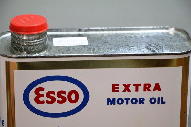 Stunning Vintage Esso Extra Motor Oil 1 litre Pictorial Tin. # | XXXX ...