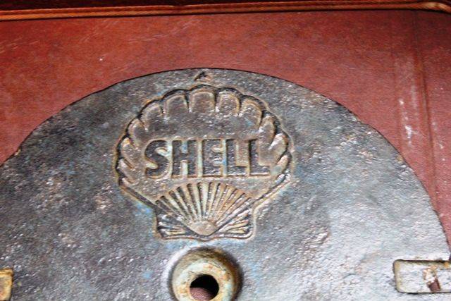 Shell Cast Iron Tank Cover | XXXX Antique Complex
