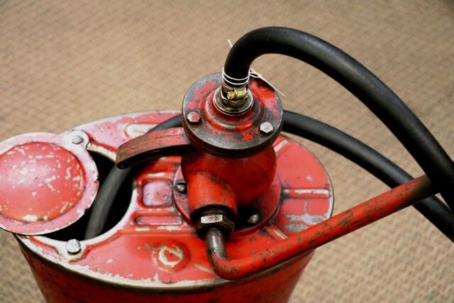 A Rare Vintage ARO Gear Oil Dispenser in Original Condition.. | XXXX ...