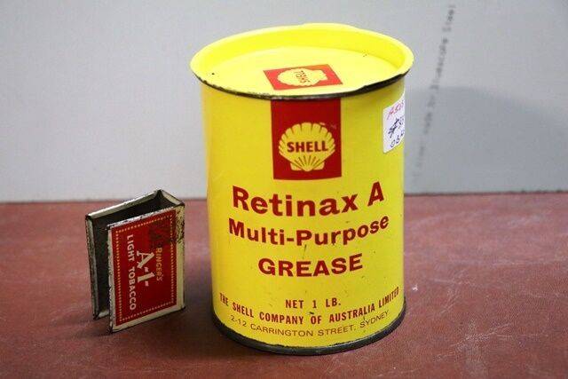 A Shell Retinax A Multi-Purpose One Pound Grease Tin. | XXXX Antique ...
