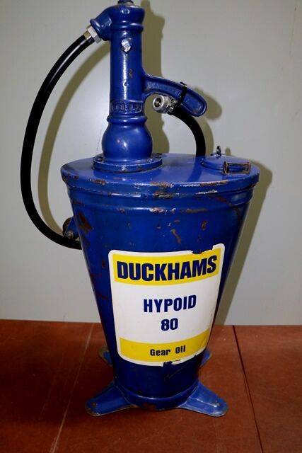 A Vintage Duckhams Hypoid 80 Gear Oil Dispenser. | XXXX Antique Complex