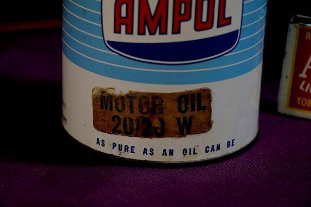 Ampol 20-20 W Motor Oil One Quart Can. | XXXX Antique Complex