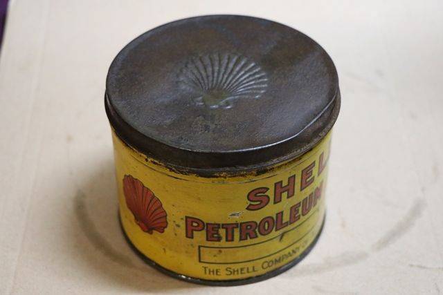 Australian Shell 1 lb Petroleum Jelly Tin # | XXXX Antique Complex