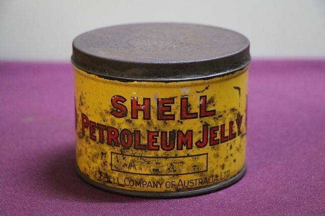 Australian Shell 1 lb Petroleum Jelly Tin | XXXX Antique Complex