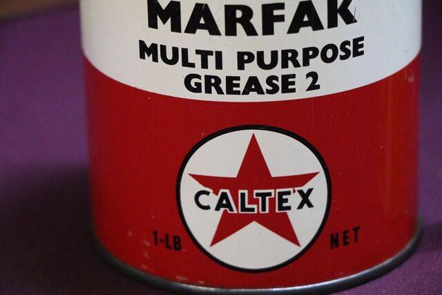 Caltex Marfak Multi-Purpose Grease 2 One Pound Can. | XXXX Antique Complex