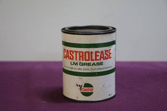Castrol L Castrolease LM 1lb Grease Tin | XXXX Antique Complex