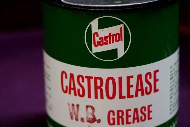Castrol Z Castrolease WB Grease One Pound Tin. | XXXX Antique Complex