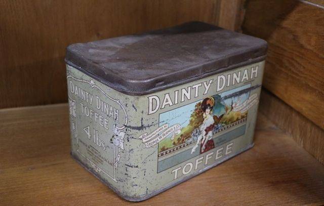 Dainty Dinah Toffee Tin | XXXX Antique Complex