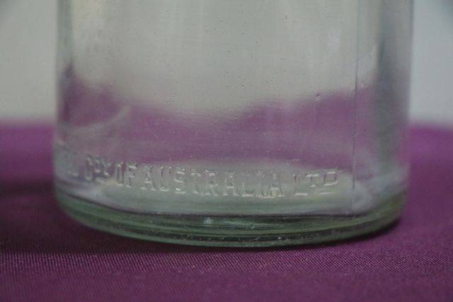 Early Australian Shell Embossed Quart Oil Bottle | XXXX Antique Complex