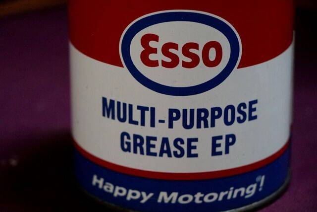 Esso Multi-Purpose Grease 1lb Tin. | XXXX Antique Complex