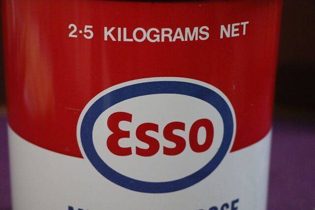 Esso Multi-Purpose Grease EP, 2.5kg Tin. | XXXX Antique Complex