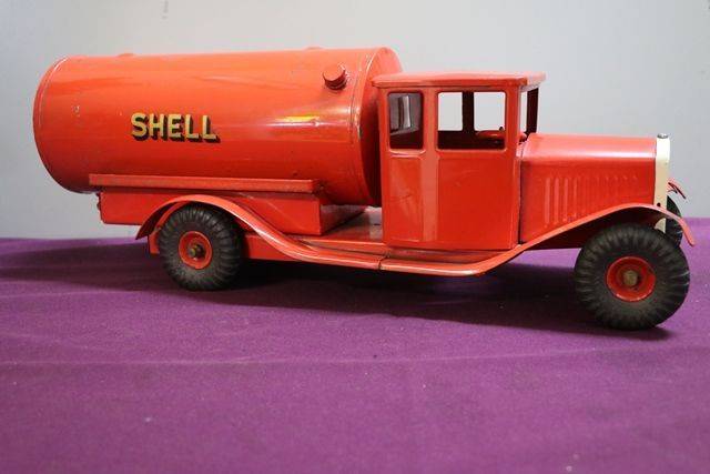 Genuine Tri-Ang Tin Plate Shell Oil Tanker | XXXX Antique Complex