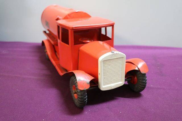 Genuine Tri-Ang Tin Plate Shell Oil Tanker | XXXX Antique Complex