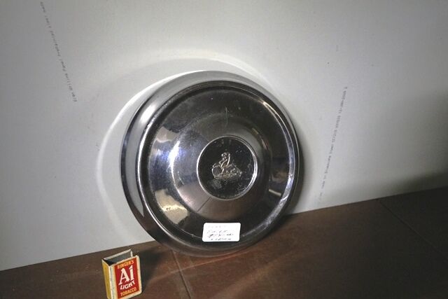 HUBCAP Classic Holden EH-EJ | XXXX Antique Complex