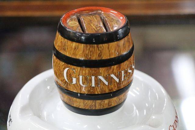 Minton`s Guinness Ashtray & Match Holder | XXXX Antique Complex