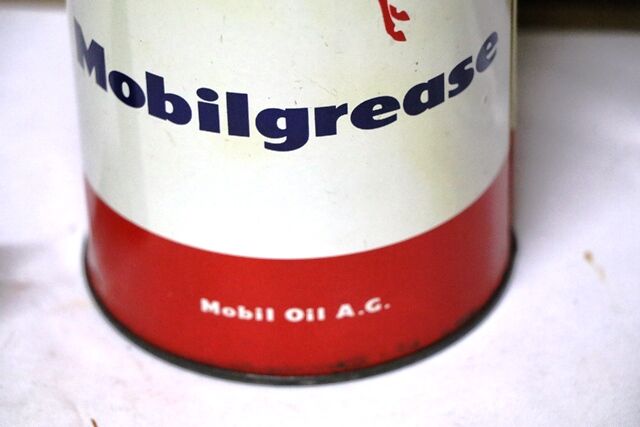 Mobilgrease MP Pegasus Grease Tin. | XXXX Antique Complex