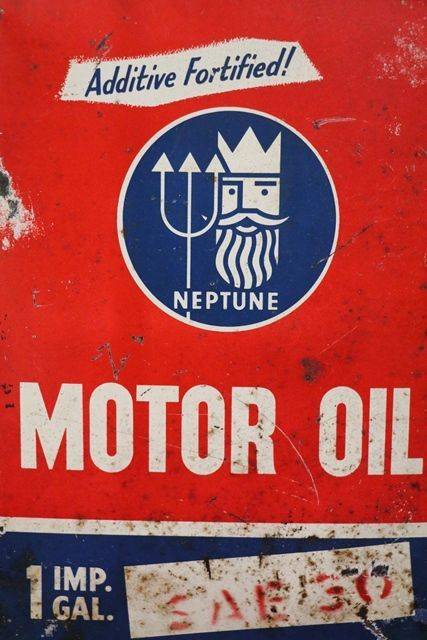 Neptune 1 Gallon Motor Oil Tin | XXXX Antique Complex