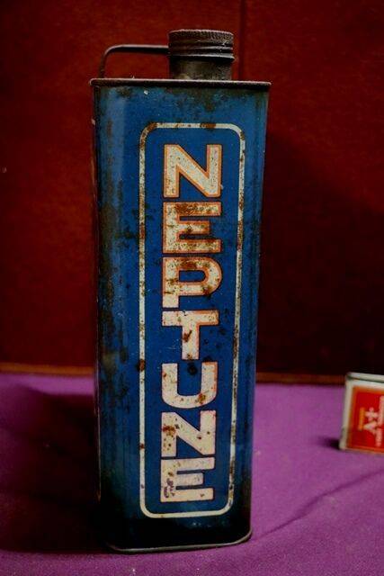 Neptune HVI S,A,E 40 One Gallon Motor Oil Tin. | XXXX Antique Complex