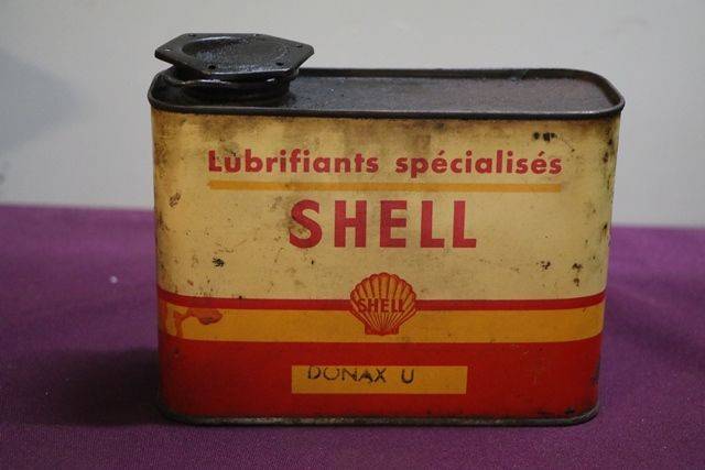 Shell Donax U 1 Litre Motor Oil Tin | XXXX Antique Complex