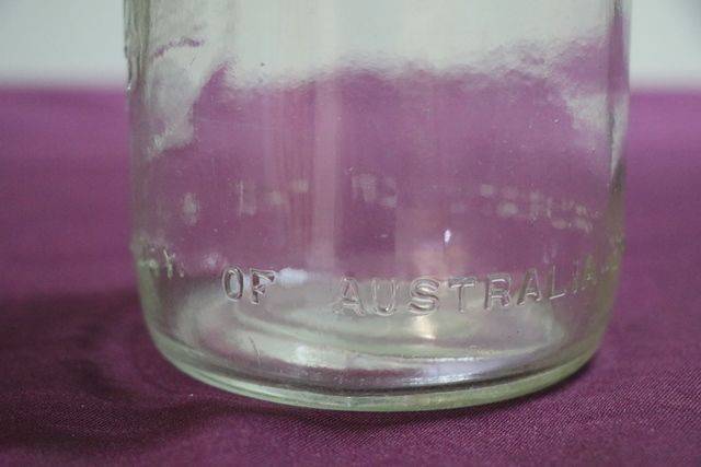 Shell Quart Oil Bottle With Plastic Top | XXXX Antique Complex
