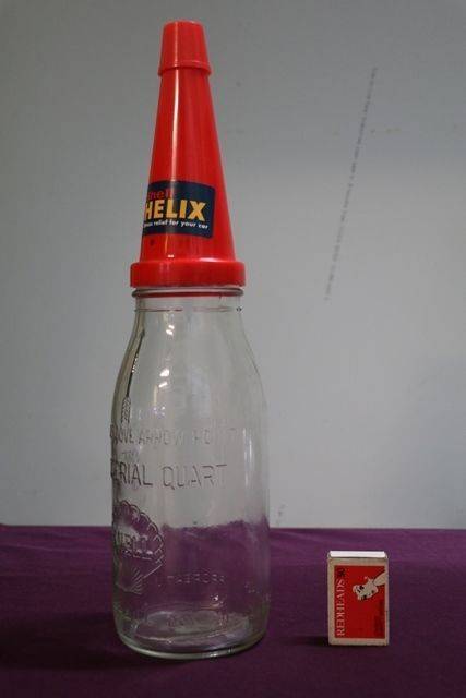 Shell Quart Oil Bottle With Plastic Top | XXXX Antique Complex