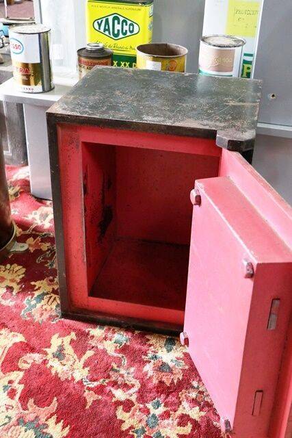 Small Antique Metal Griffiths & Sons Safe, # | XXXX Antique Complex