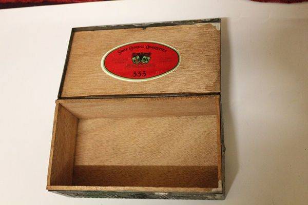 State Express 333 Cigarette Box | XXXX Antique Complex