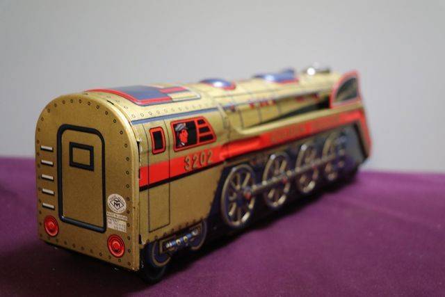TM Japan Golden Falcon Battery Operated Tin Train Engine Toy | XXXX ...