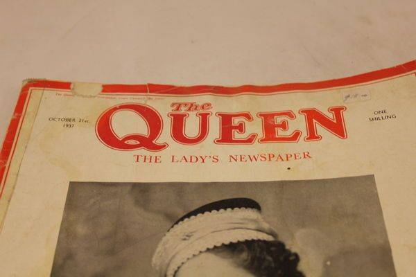 The Queen The lady`s Newspaper 21.10.1937 | XXXX Antique Complex