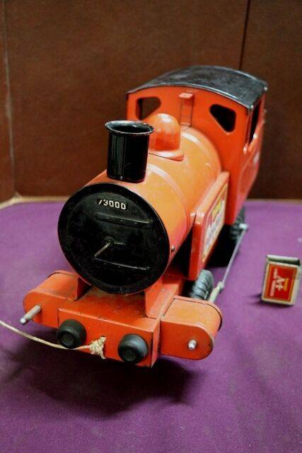 Tri-ang Puff-Puff Tinplate Locomotive .. | XXXX Antique Complex