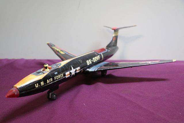 TOMIYAMA * TOMY 23" BK-02VF VINTAGE JAPAN FRICTION TIN TOY LITHO BOMBER | XXXX Antique Complex