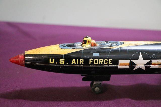 TOMIYAMA * TOMY 23" BK-02VF VINTAGE JAPAN FRICTION TIN TOY LITHO BOMBER | XXXX Antique Complex