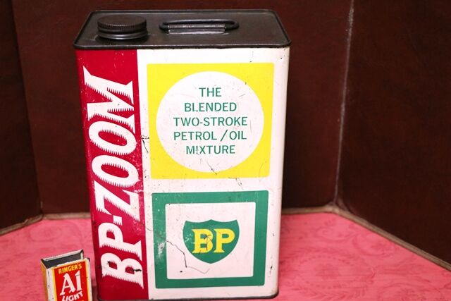 Vintage BP Zoom Two Stroke Fuel 1gal Tin. | XXXX Antique Complex