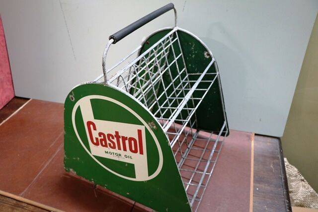 Vintage Castrol Z Motor Oil Tins Forecourt Rack. # | XXXX Antique Complex