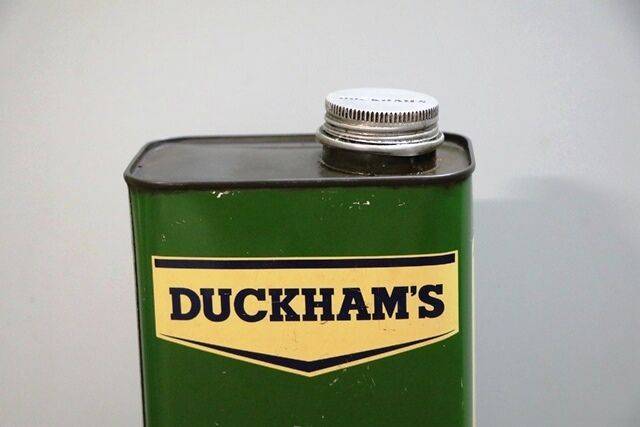 Vintage Duckhams One Imperial Quart Oil Tin. | XXXX Antique Complex