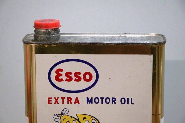 Vintage Esso Extra Motor Oil 1 litre Pictorial Tin. | XXXX Antique Complex