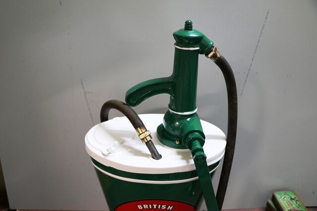 Vintage Gear Oil Dispenser Restored in Castrol Livery. # | XXXX Antique ...