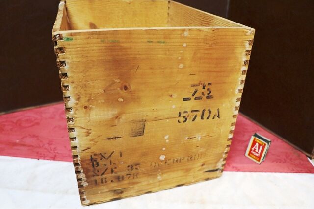 Vintage Johnnie Walker Black Label Whisky Packing Crate. | XXXX Antique ...