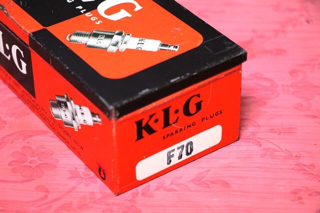 Vintage K.L.G Spark Plug Pictorial Tin. | XXXX Antique Complex